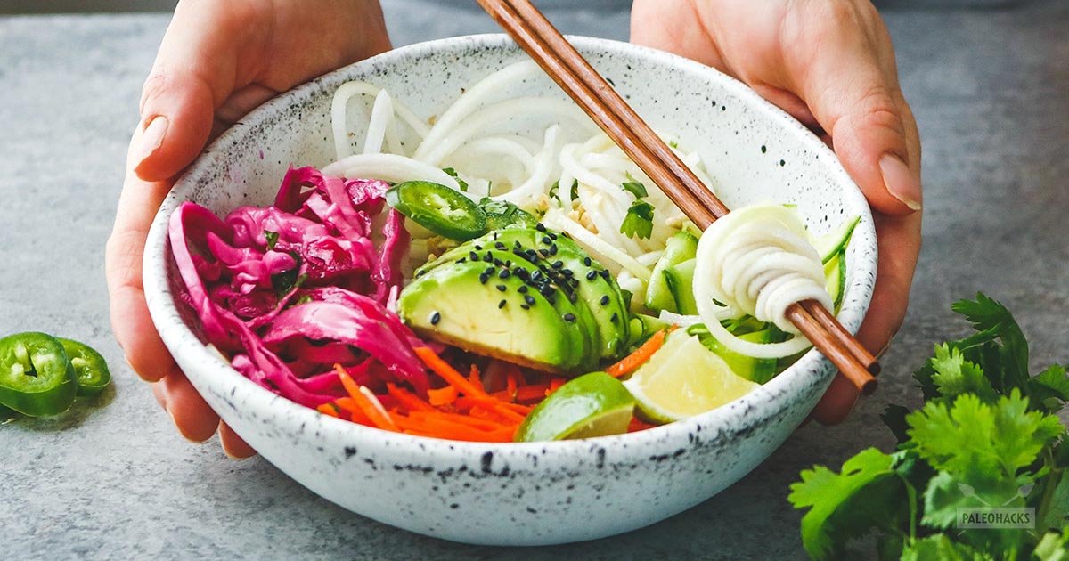 Cool & Crunchy Kohlrabi Noodle Veggie Bowl | Paleo, Raw, Vegetarian
